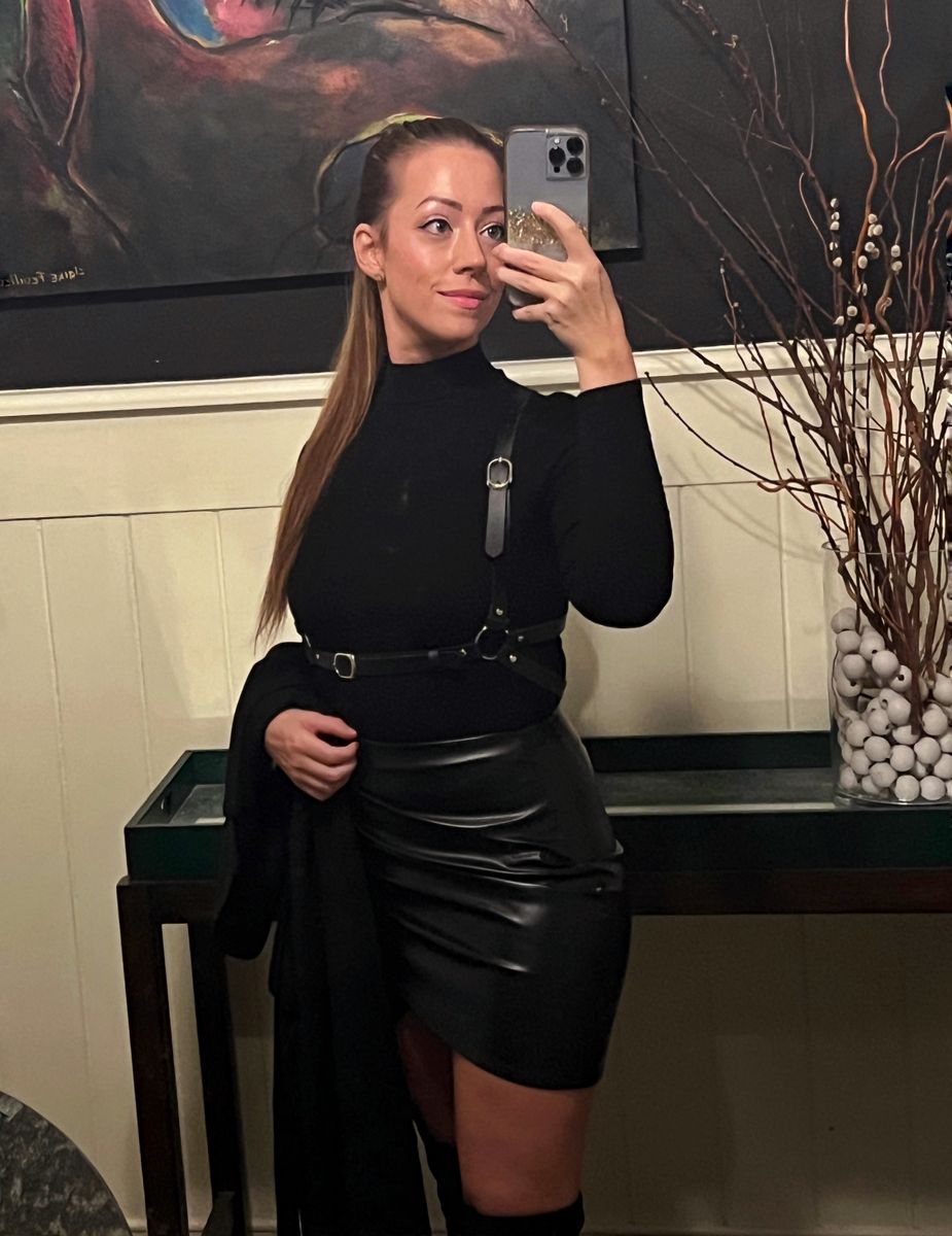 Jessie West ️ Live Cams | Teams, Discord & Telegram