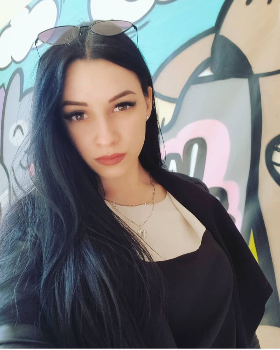 Vickieanastasia Skype Aporntvlife Girl Profile And Live Cam Show Aporntvlife