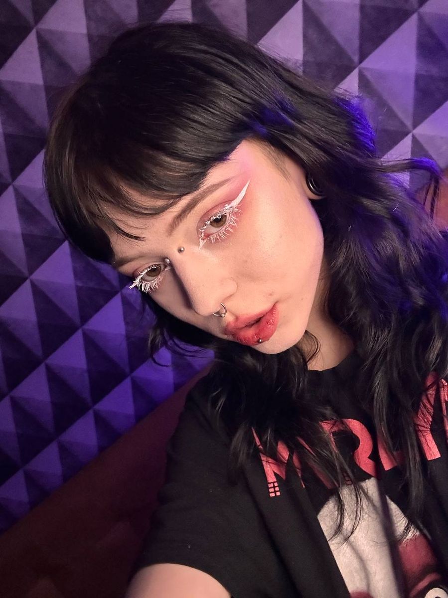 Nikolle Skype - SkyPrivate Girl Profile & Live Cam Show SkyPrivate