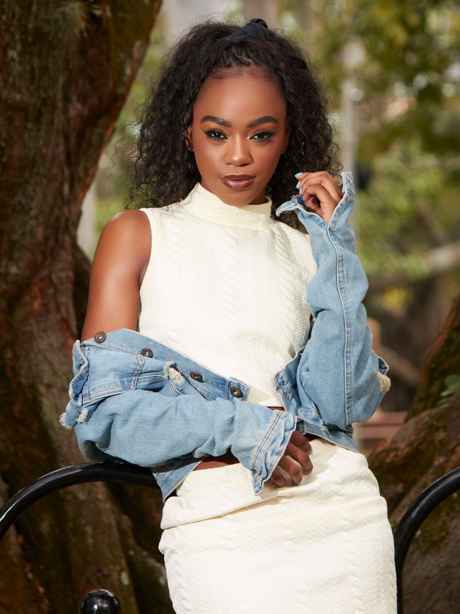 Isabelle Wood ️ Live Cams | Skype, Teams, Discord & Telegram