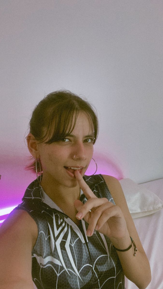 Chloe Malkova ️ Live Cams | Teams, Discord & Telegram