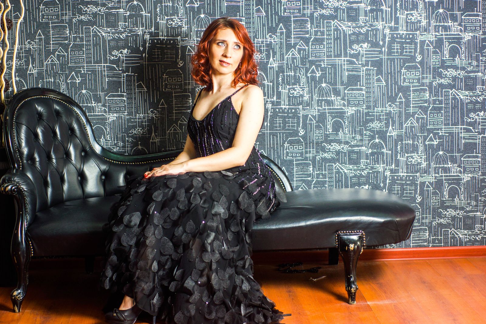 Mari Moore Skype - live web cam show