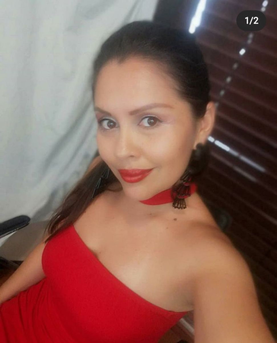 Female Profile & Live Cam Show SkyPrivate