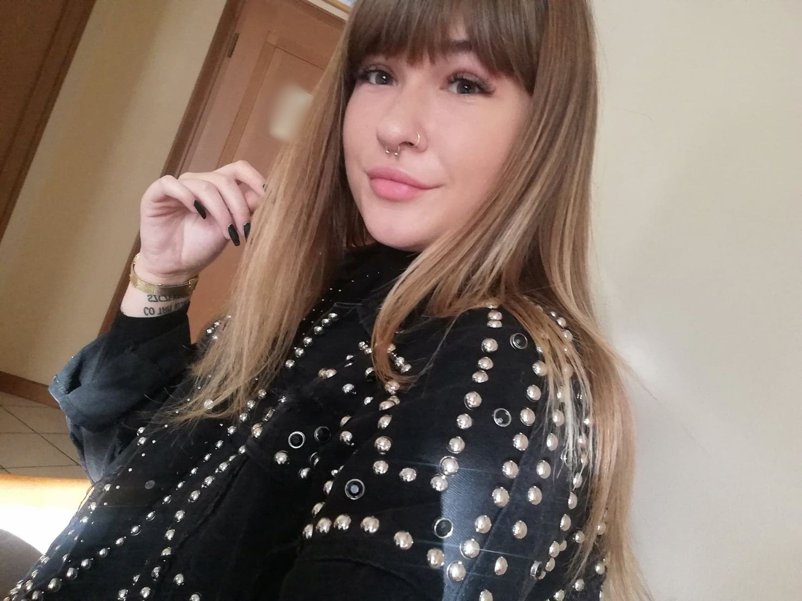 Nele ️ Live Cams | Skype, Teams, Discord & Telegram