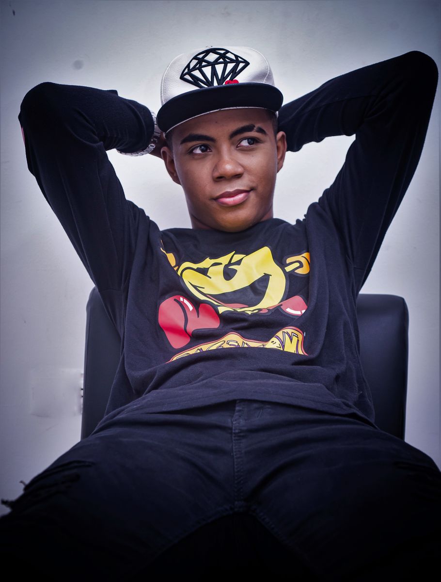 Mariano Rey ️ Live Cams | Skype, Teams, Discord & Telegram