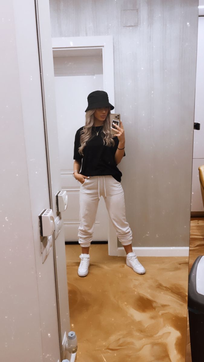 Emily Luna ️ Live Cams | Teams, Discord & Telegram