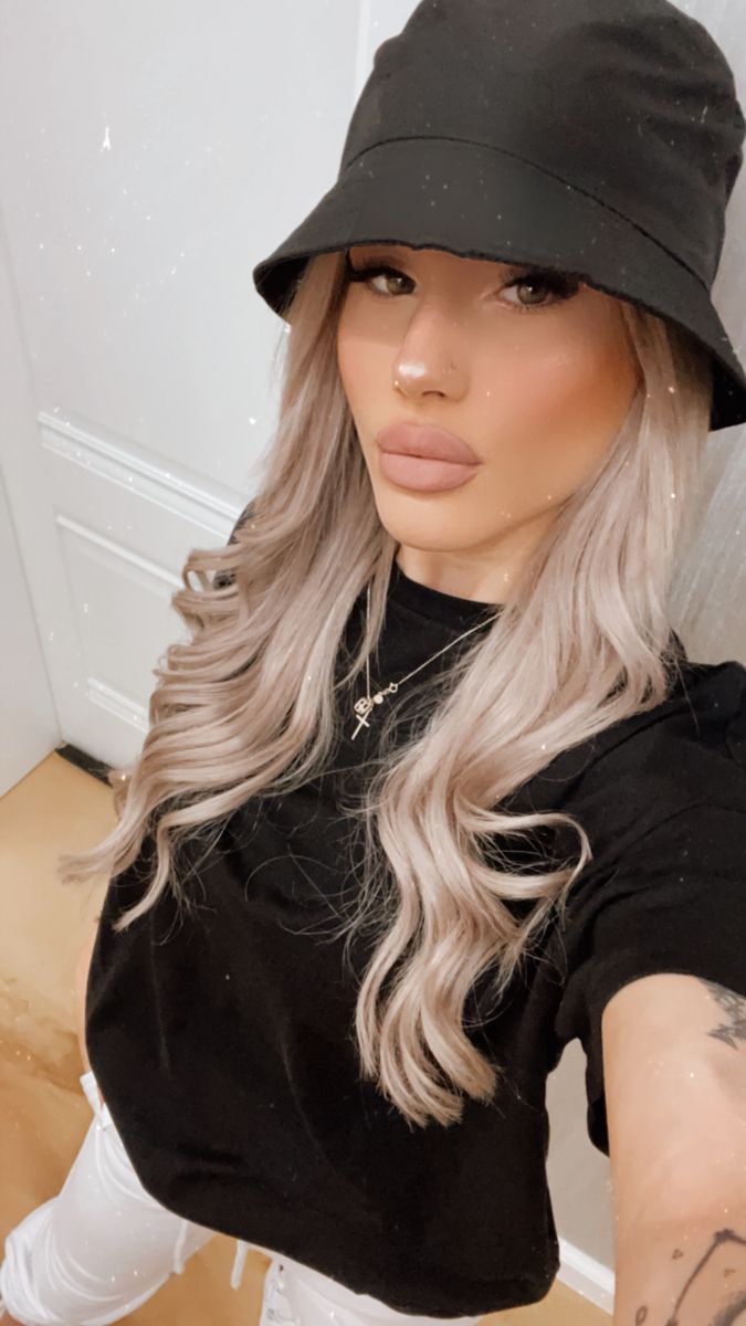 Emily Luna ️ Live Cams | Skype, Teams, Discord & Telegram