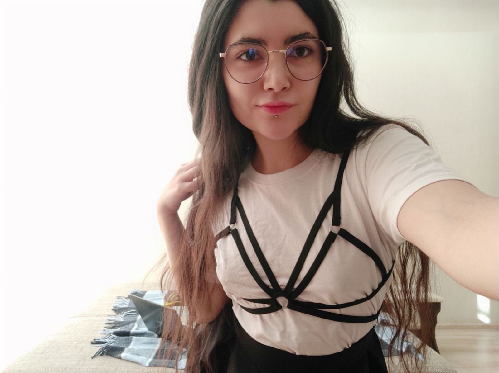 Female Profile And Live Cam Show Skyprivate
