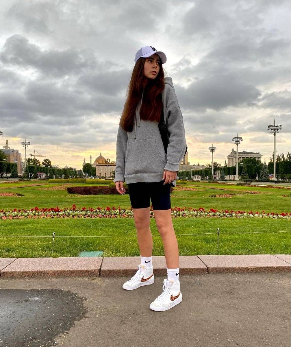 Lizzy ️ Live Cams | Skype, Teams, Discord & Telegram