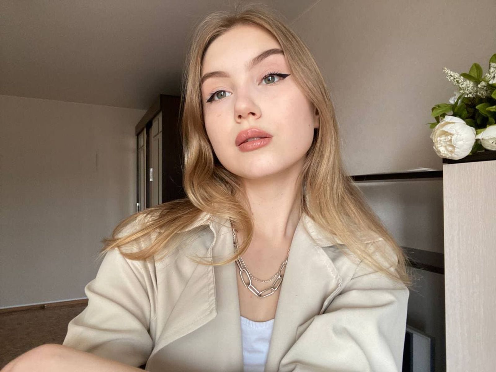 Chloe Brooks Skype Skyprivate Girl Profile And Live Cam Show Skyprivate
