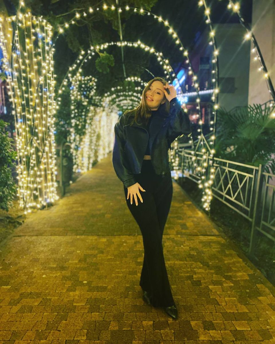 SarahLourens ️ Live Cams | Skype, Teams, Discord & Telegram