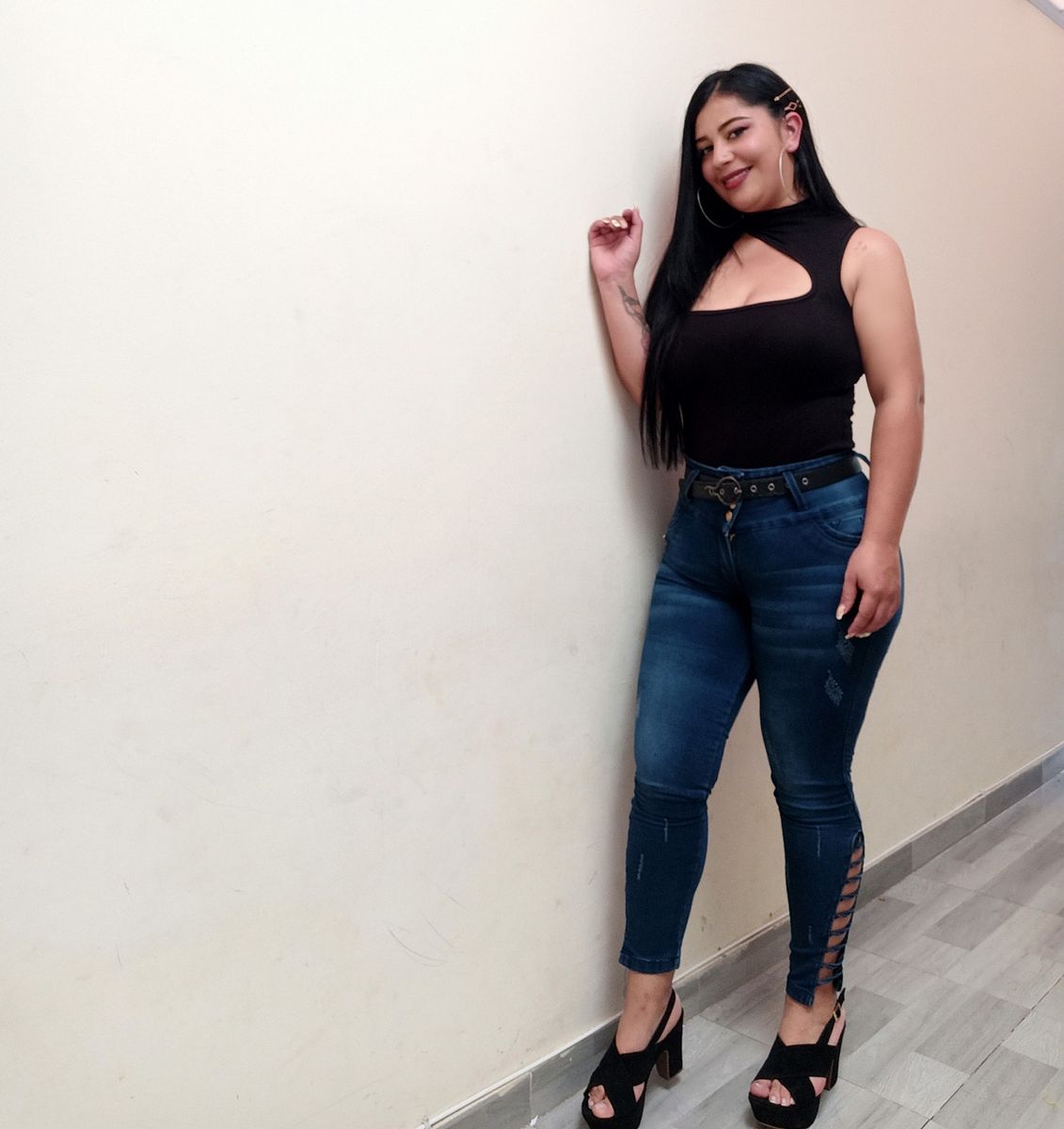 Yurani_squirting Skype - SkyPrivate Girl Profile & Live Cam Show SkyPrivate