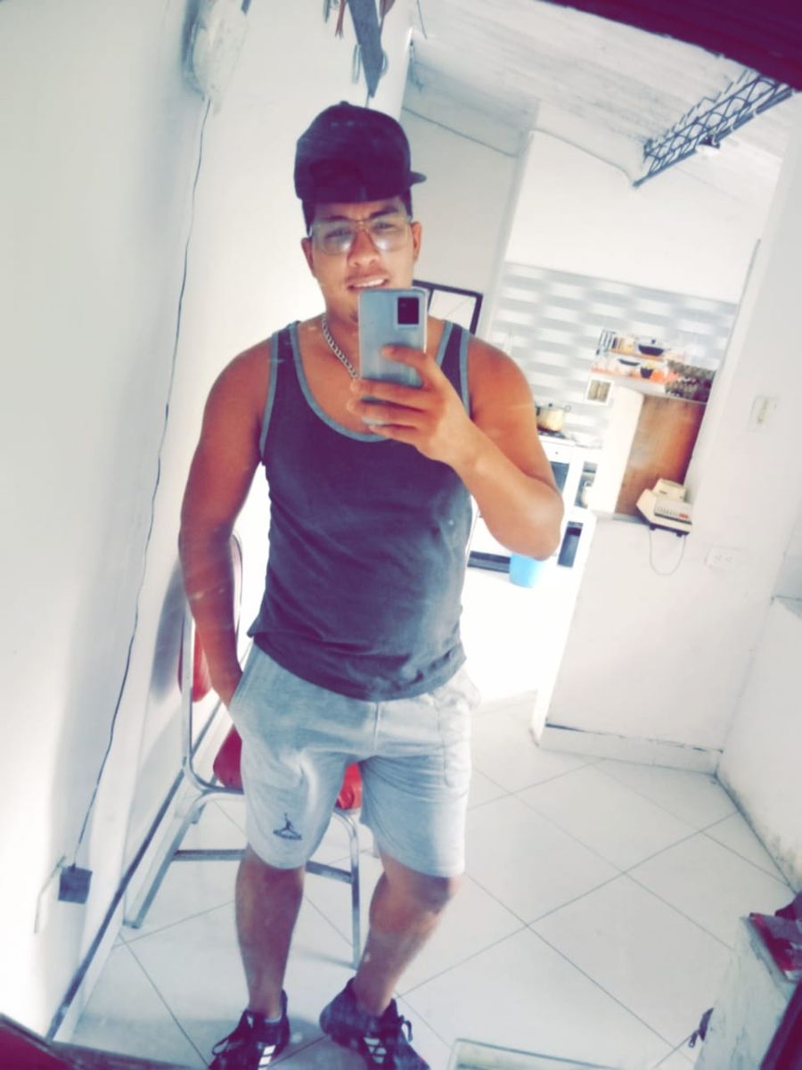 Oliver Rios Skype - SkyPrivate Male Profile & Live Cam Show SkyPrivate