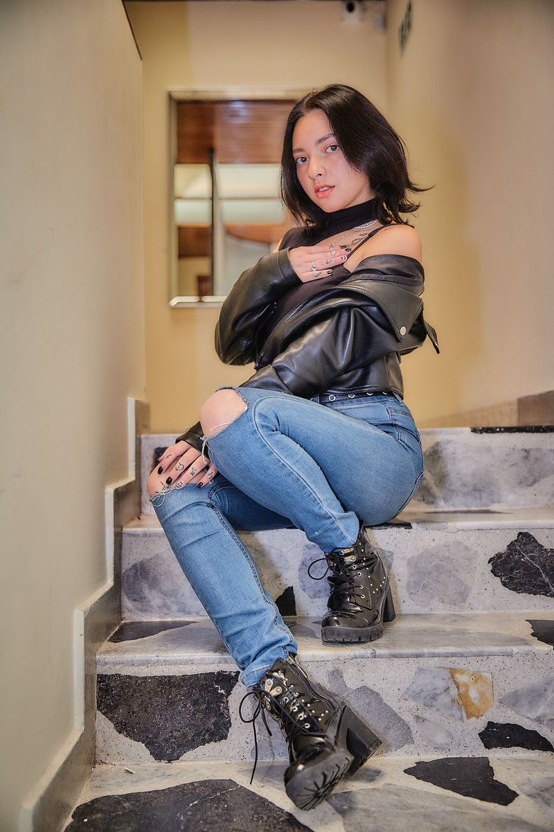 Belle Isabelle Skype - SkyPrivate Girl Profile & Live Cam Show SkyPrivate