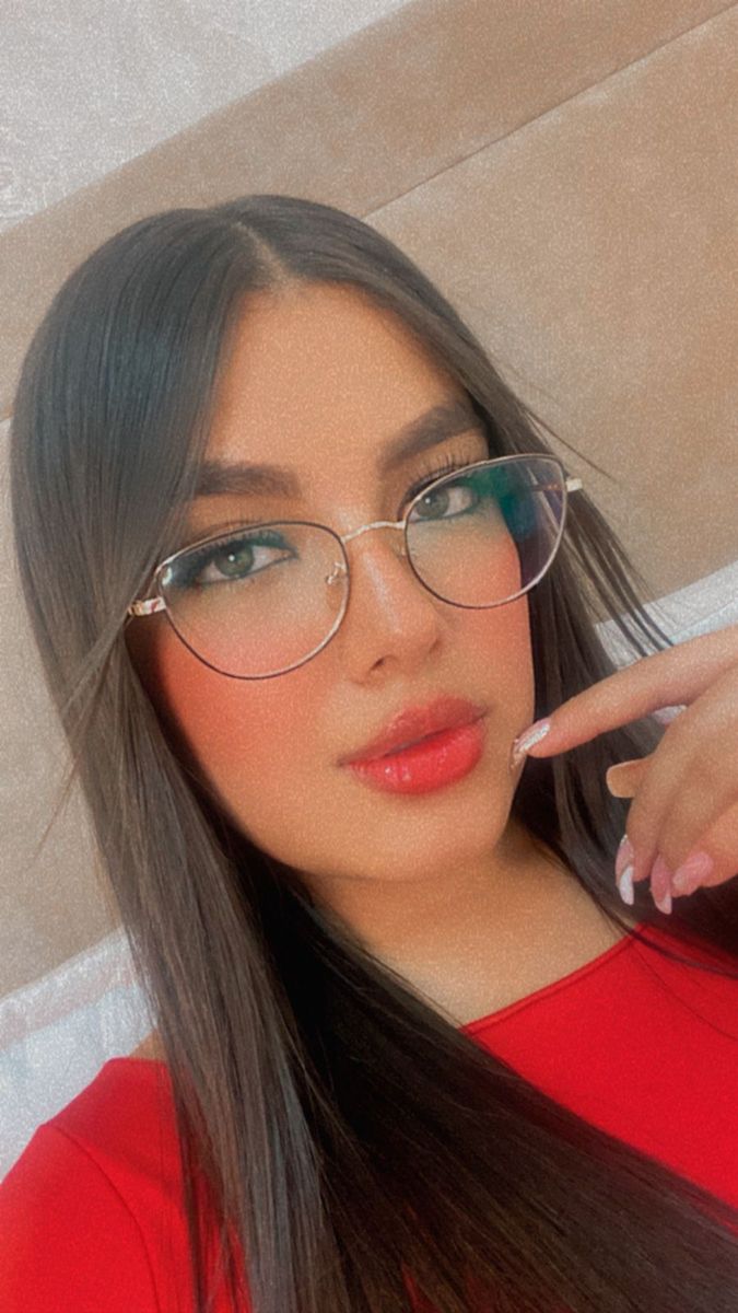 Female Profile & Live Cam Show SkyPrivate