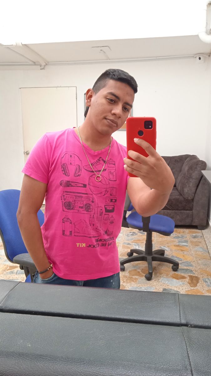 Andre Rouss ️ Live Cams | Skype, Teams, Discord & Telegram