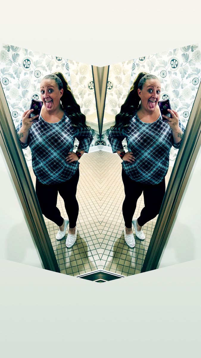 Lizzie Lake ️ Live Cams | Teams, Discord & Telegram