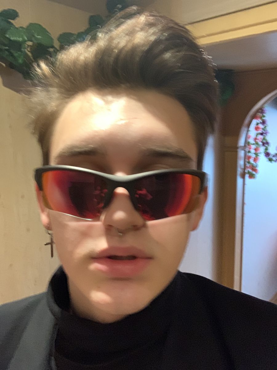 Louis_Sweet ️ Live Cams | Skype, Teams, Discord & Telegram