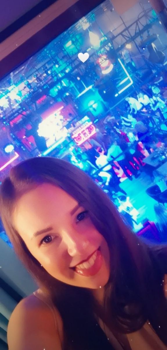 Laura ️ Live Cams | Skype, Teams, Discord & Telegram