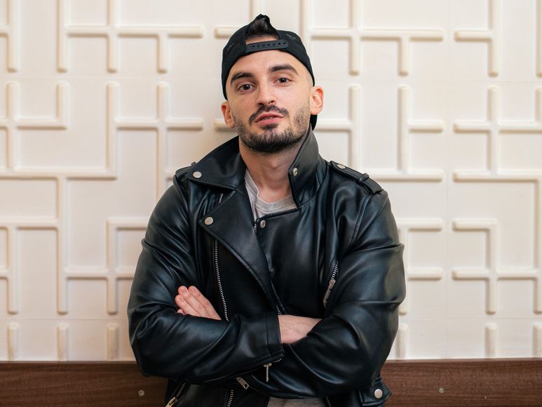 AndrewKai ️ Live Cams | Skype, Teams, Discord & Telegram