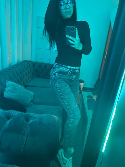 Pokemonfun Skype Luxuretv Life Girl Profile And Live Cam Show Luxuretv Life