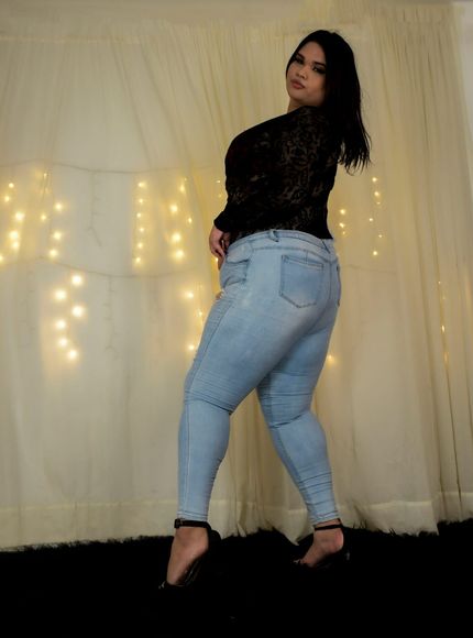 KAMILA_FUENMAYOR ️ Live Cams | Skype, Teams, Discord & Telegram