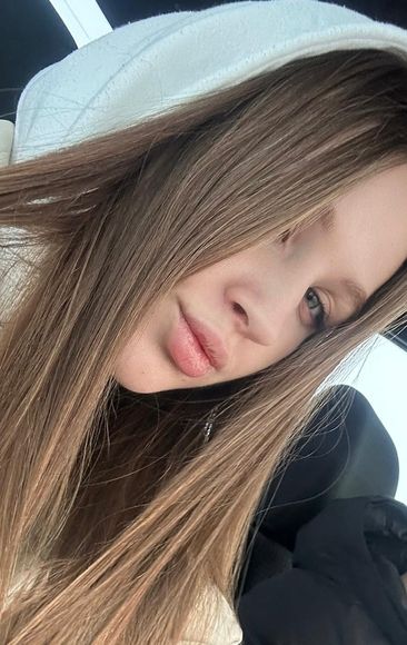 Fox Gentle Skype Luxuretv Life Girl Profile And Live Cam Show Luxuretv Life