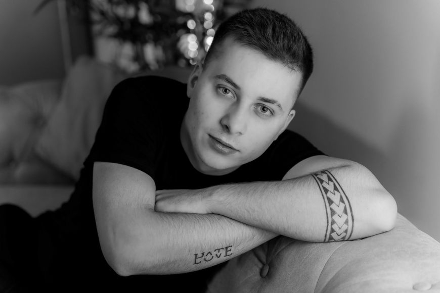 LucasBanner ️ Live Cams | Skype, Teams, Discord & Telegram