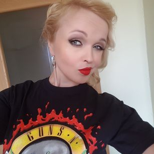 JulzTaylor Skype - live web cam show